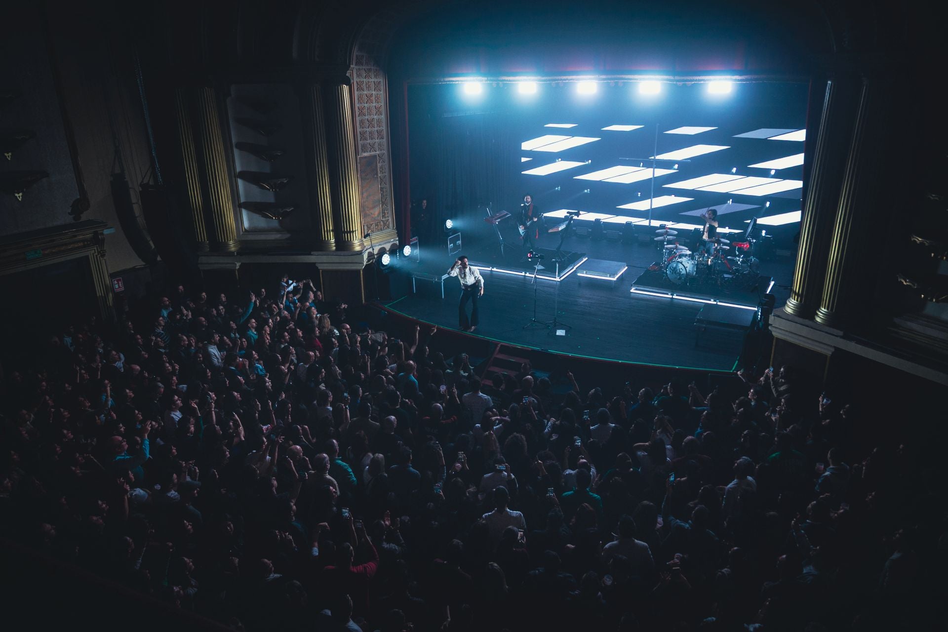 En imágenes el concierto de Siloé en el Teatro Carrión | El Norte de ...