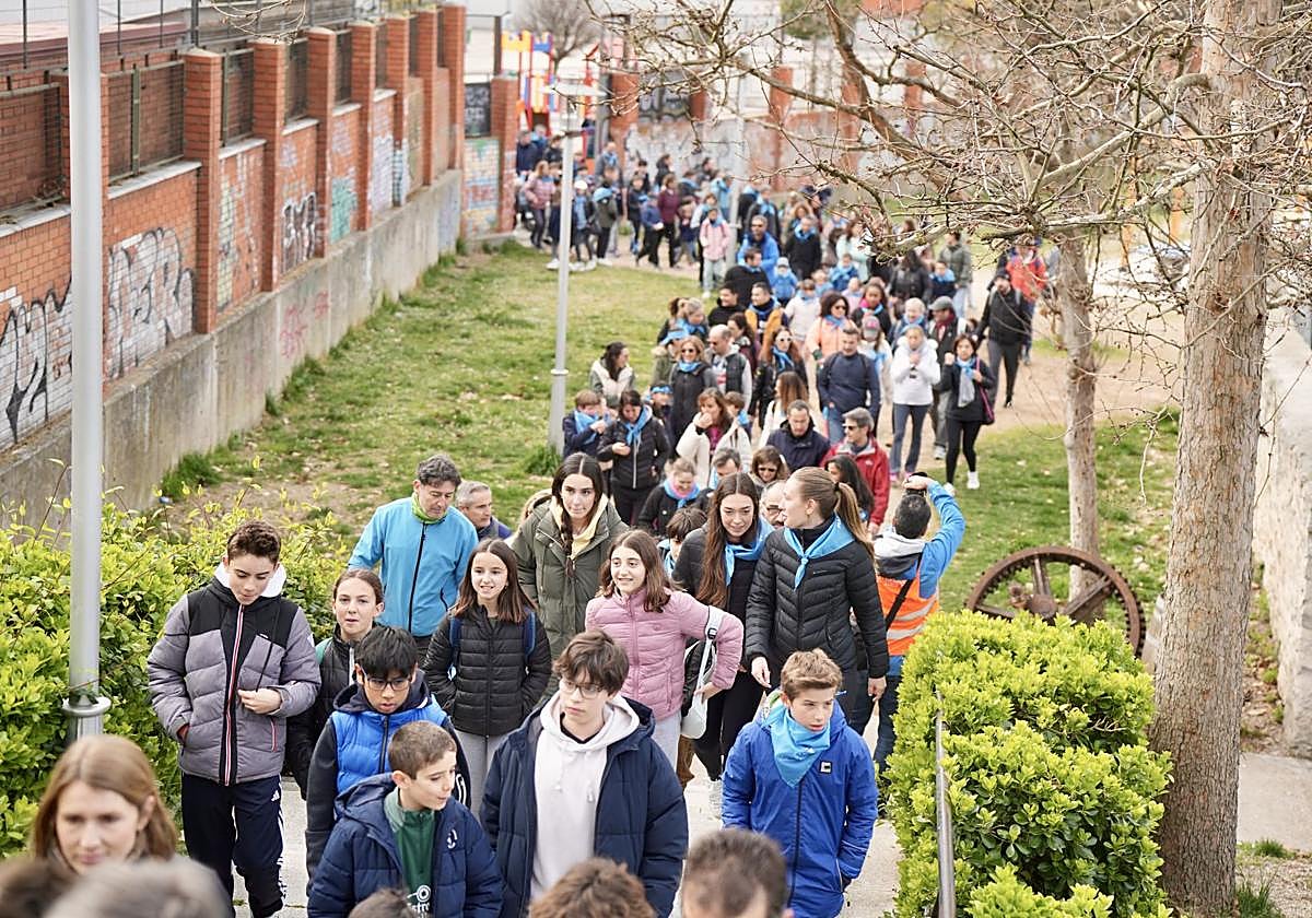 La marcha misionera del colegio de las Agustinas camina en favor de un ...