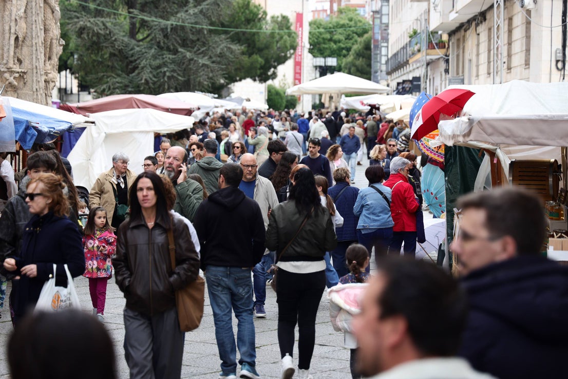 El mercado medieval y la feria del disco, en imágenes | El Norte de ...