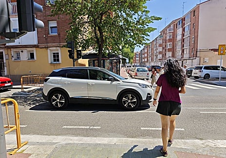 La calle Fleming abre al tráfico justo en plazo, a falta del semáforo ...