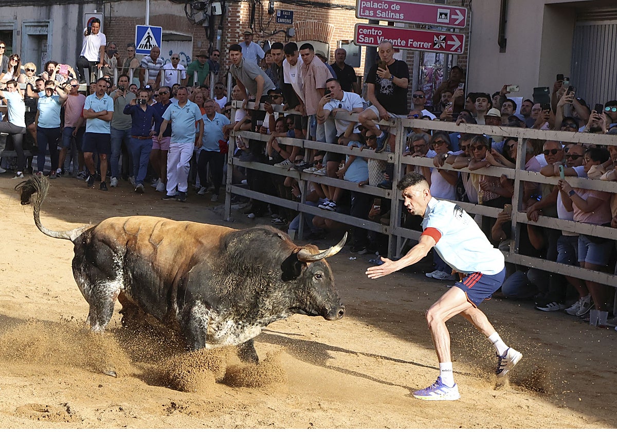 Más de 15.000 personas disfrutan del Toro de la Feria en Medina | El ...