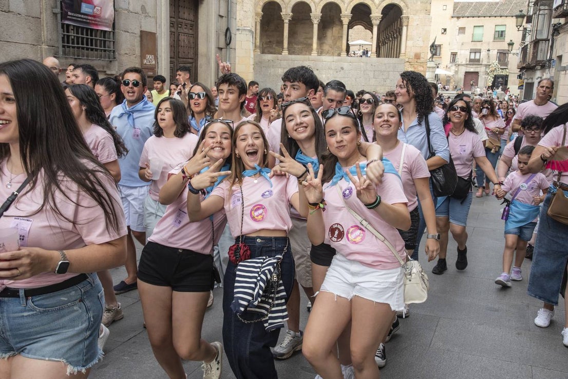 Fotos del desfile de peñas en las fiestas de Segovia | El Norte de Castilla