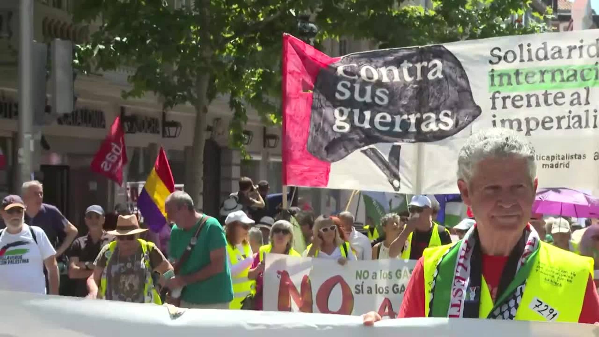 Una manifestación en Madrid rechaza el aumento del gasto en Defensa y ...