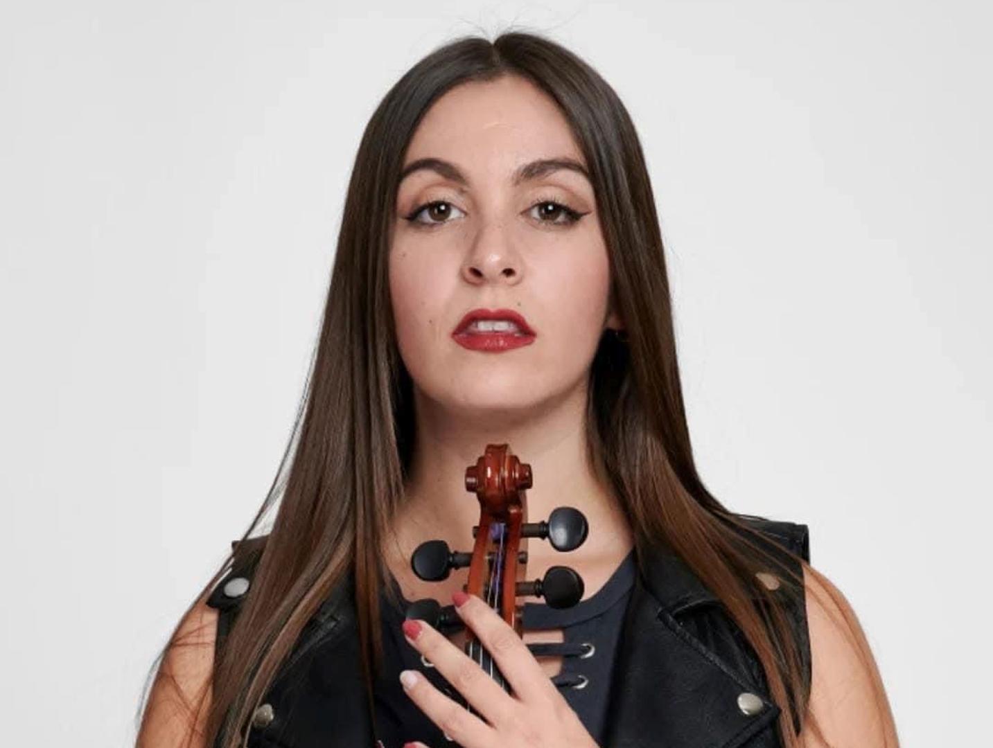 La hornachega Isabel Romero se «sube» a la última obra del Festival ...