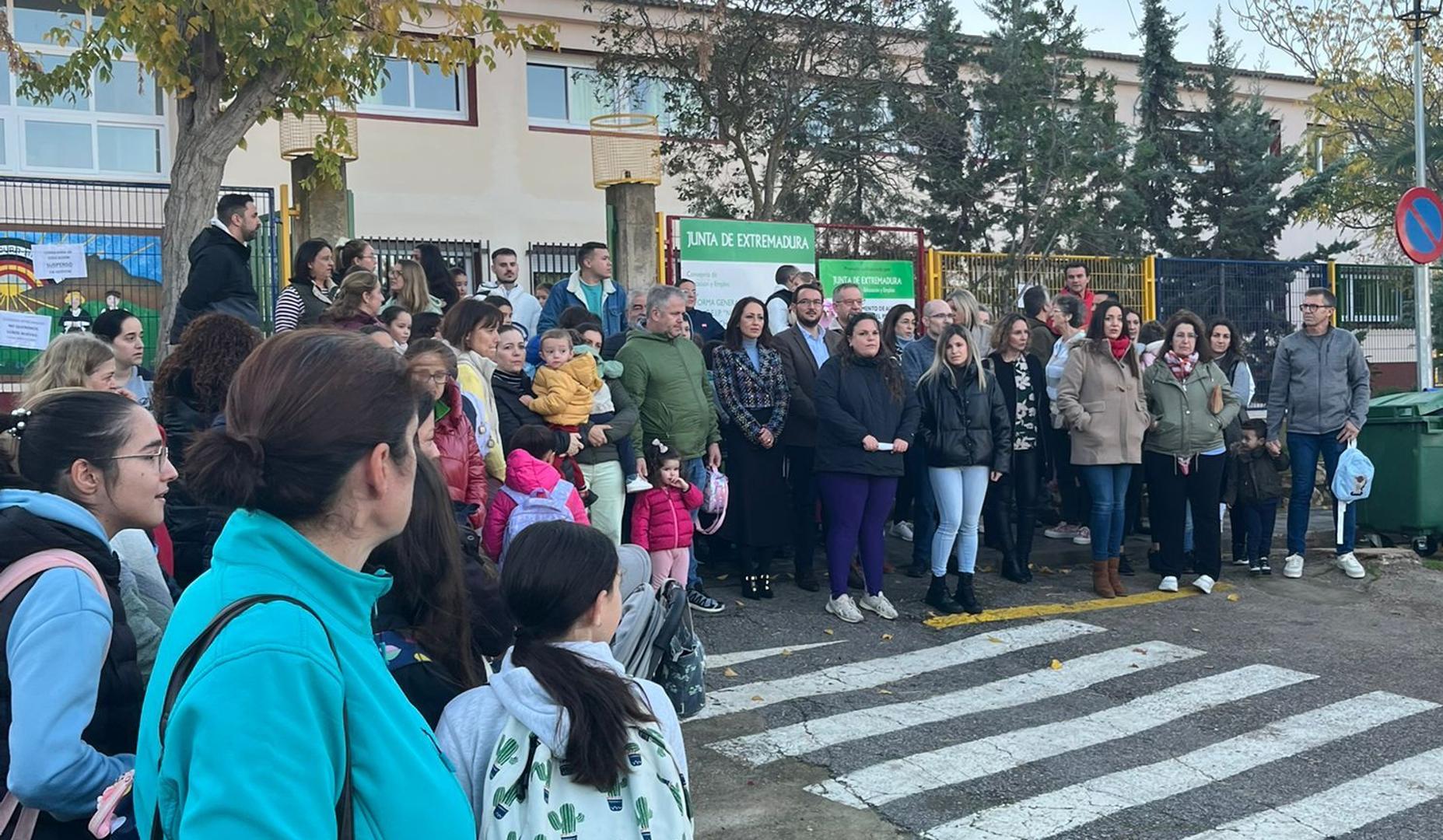 La Junta de Extremadura garantiza hasta final de curso la continuidad ...