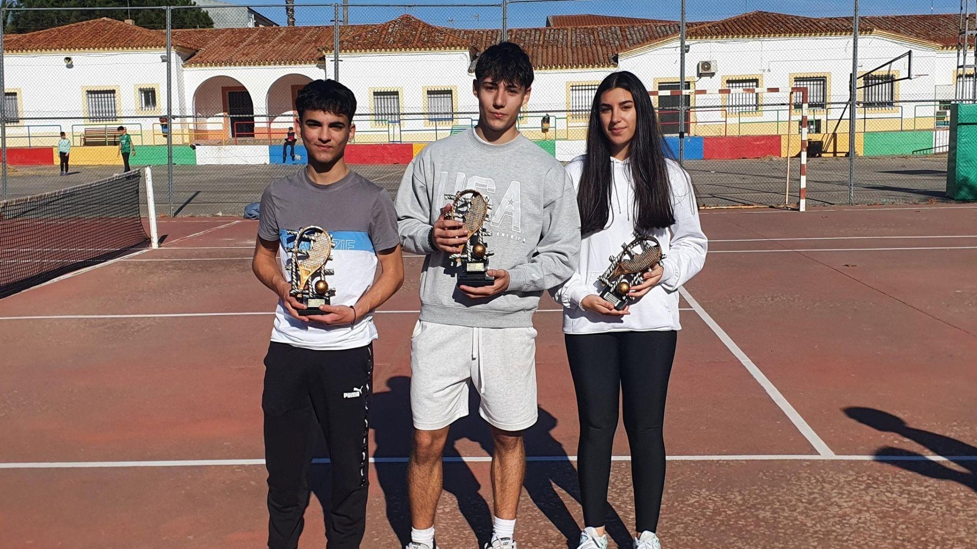 Ángel Rodríguez, campeón del I Torneo de Tenis Juvenil en Valverde | Hoy