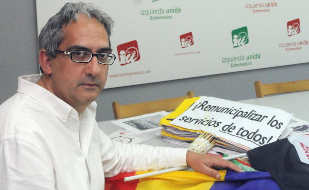 Macías denuncia que pacientes negativos de COVID-19 viajan con ...