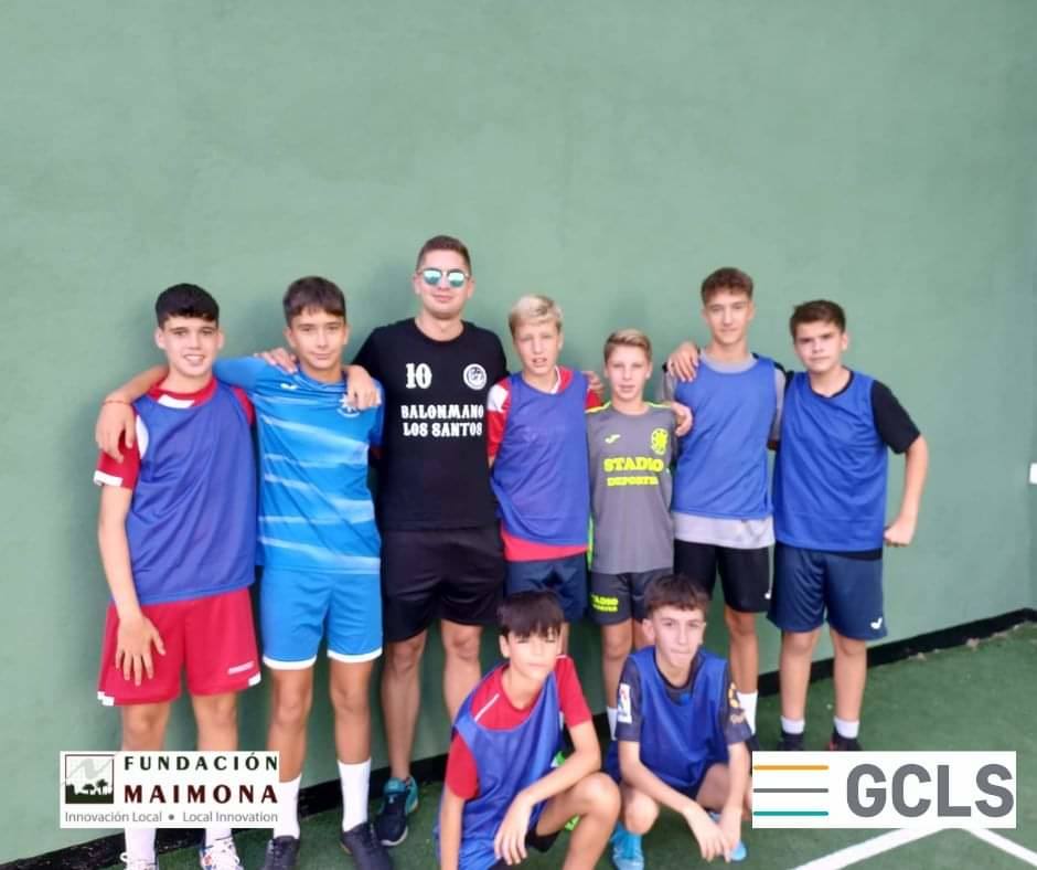 La pachanga solidaria de fútbol consigue 40 kilos de alimentos para ...