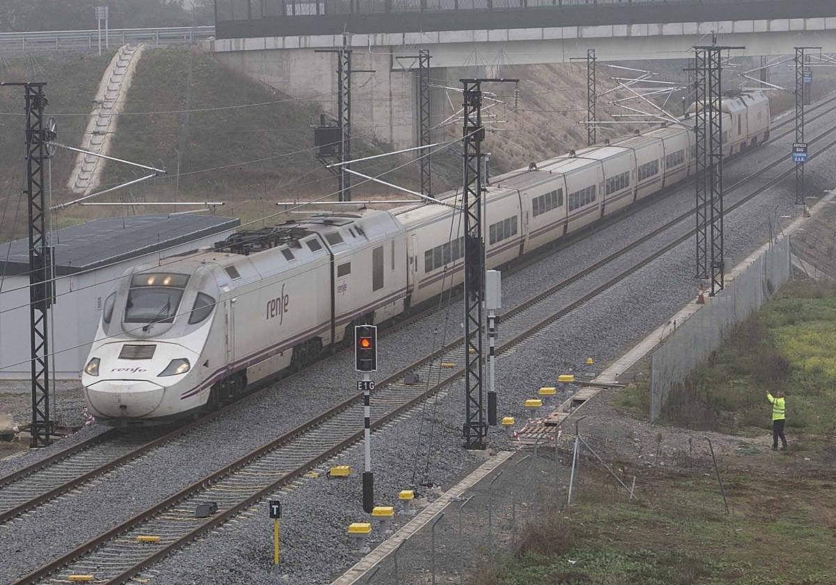 Renfe pone en servicio el baipás de Mérida de la nueva línea de alta ...
