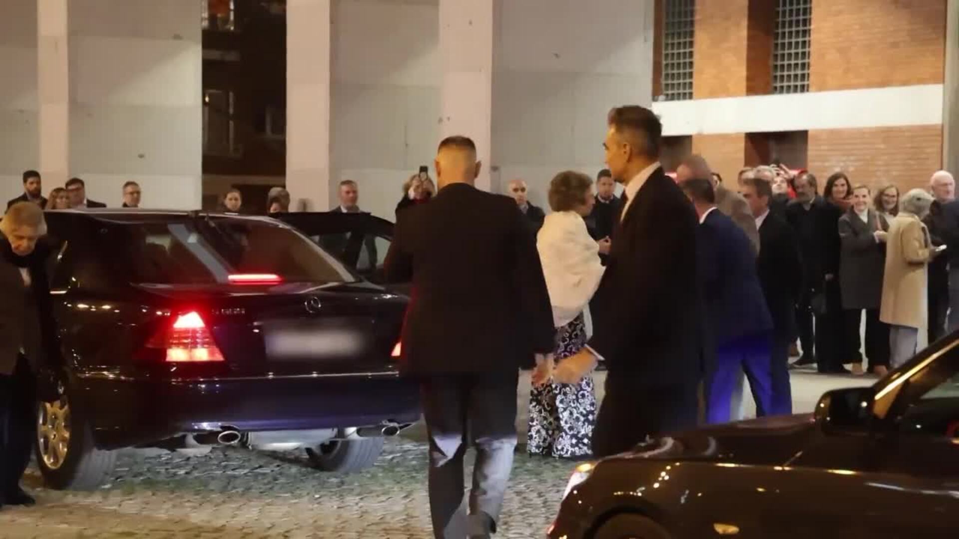 La Reina Sofía, derroche de elegancia en una noche musical con su ...