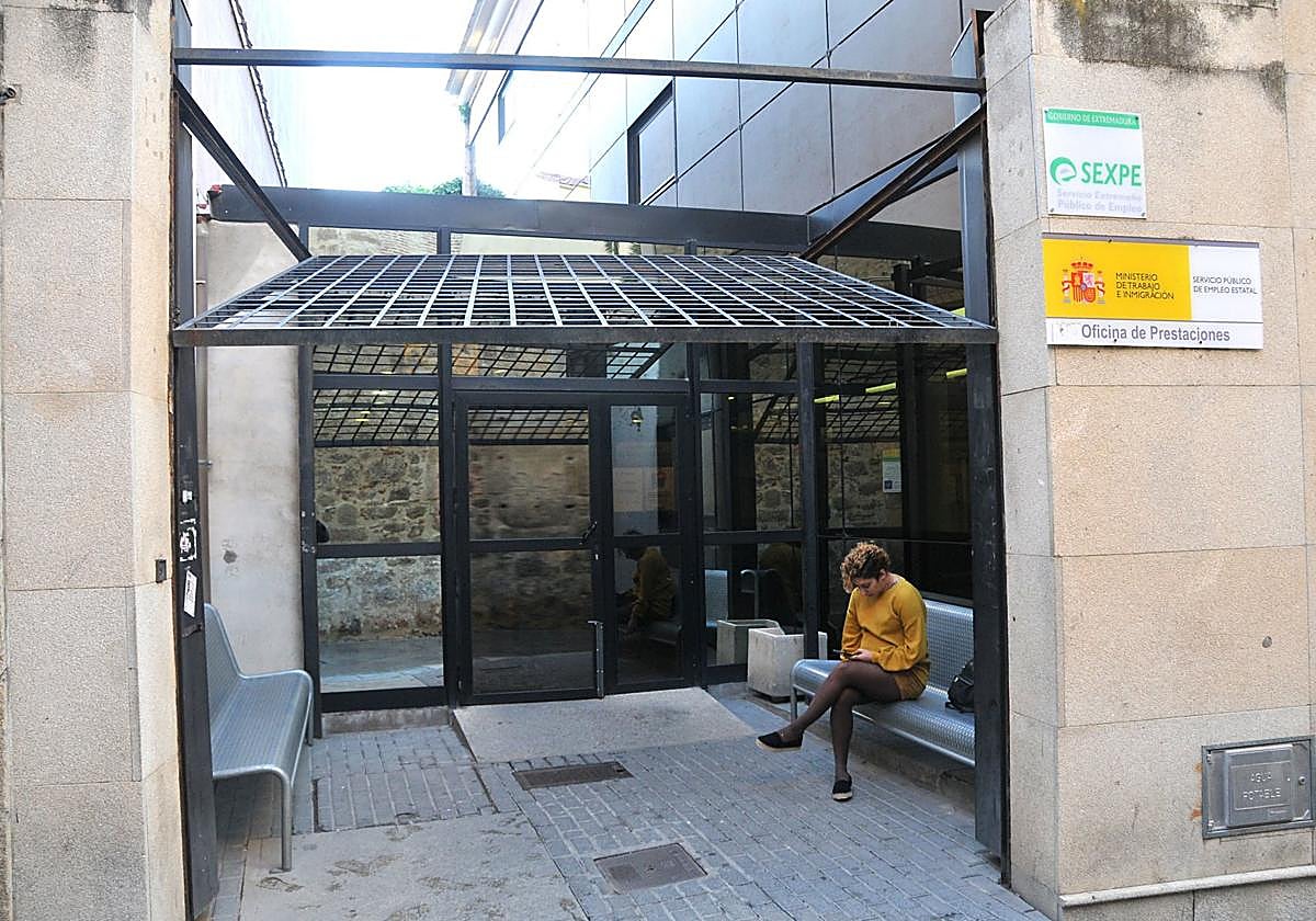 Plasencia baja del umbral de los 2.600 parados tras reducir el ...
