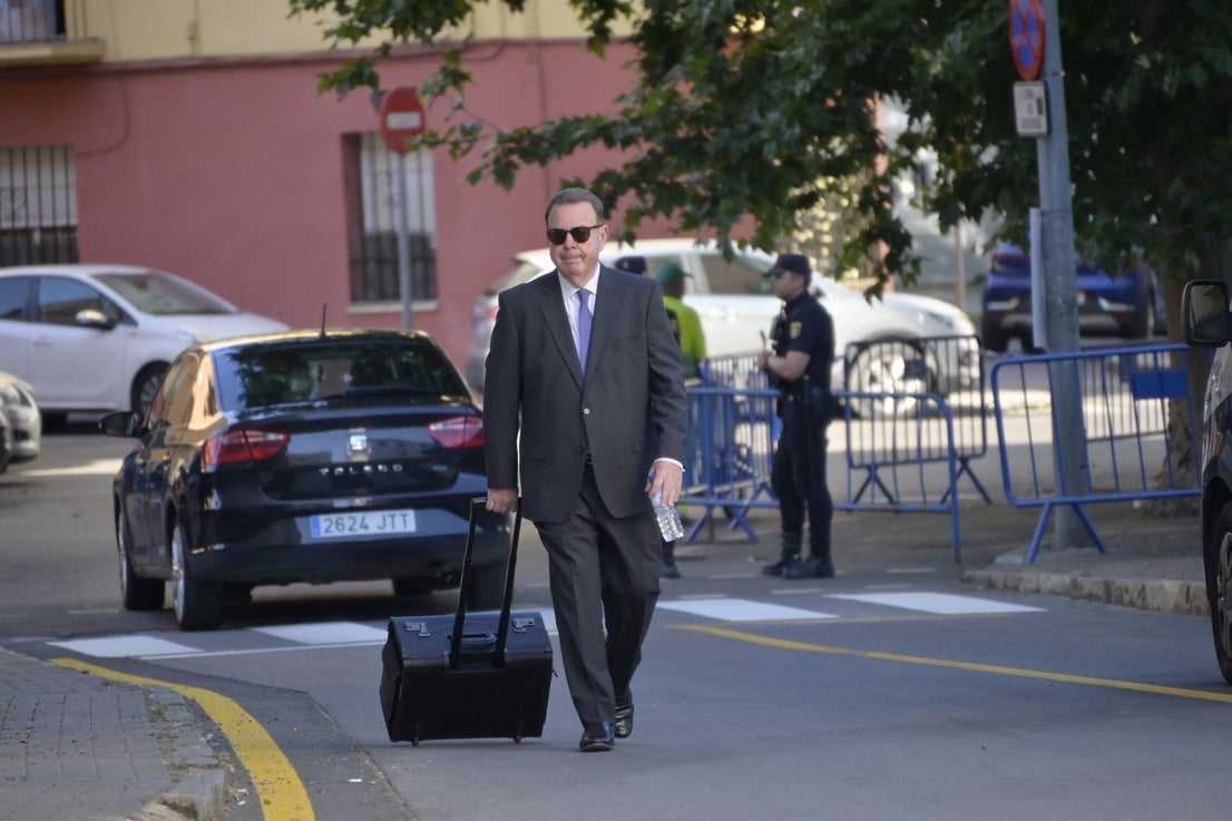 El inicio del juicio del caso Azagra, en imágenes | Hoy