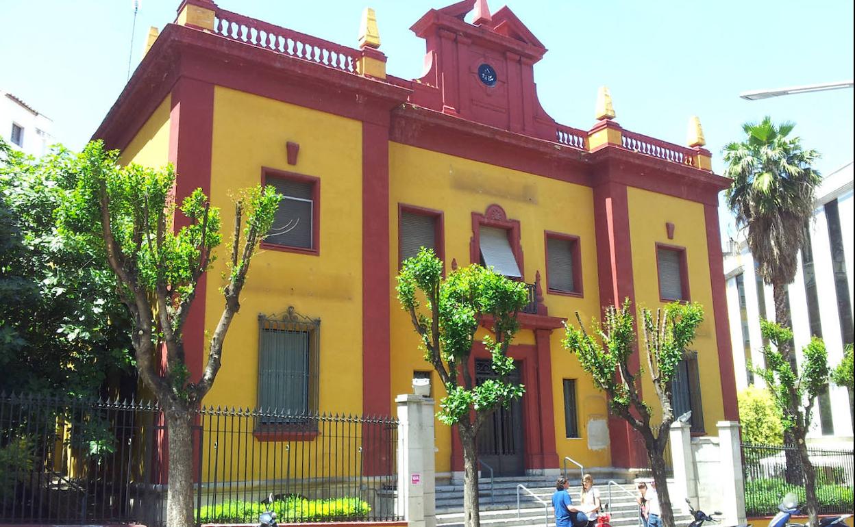 Las obras para convertir el antiguo edificio de Banesto en un centro turístico comenzarán en ...