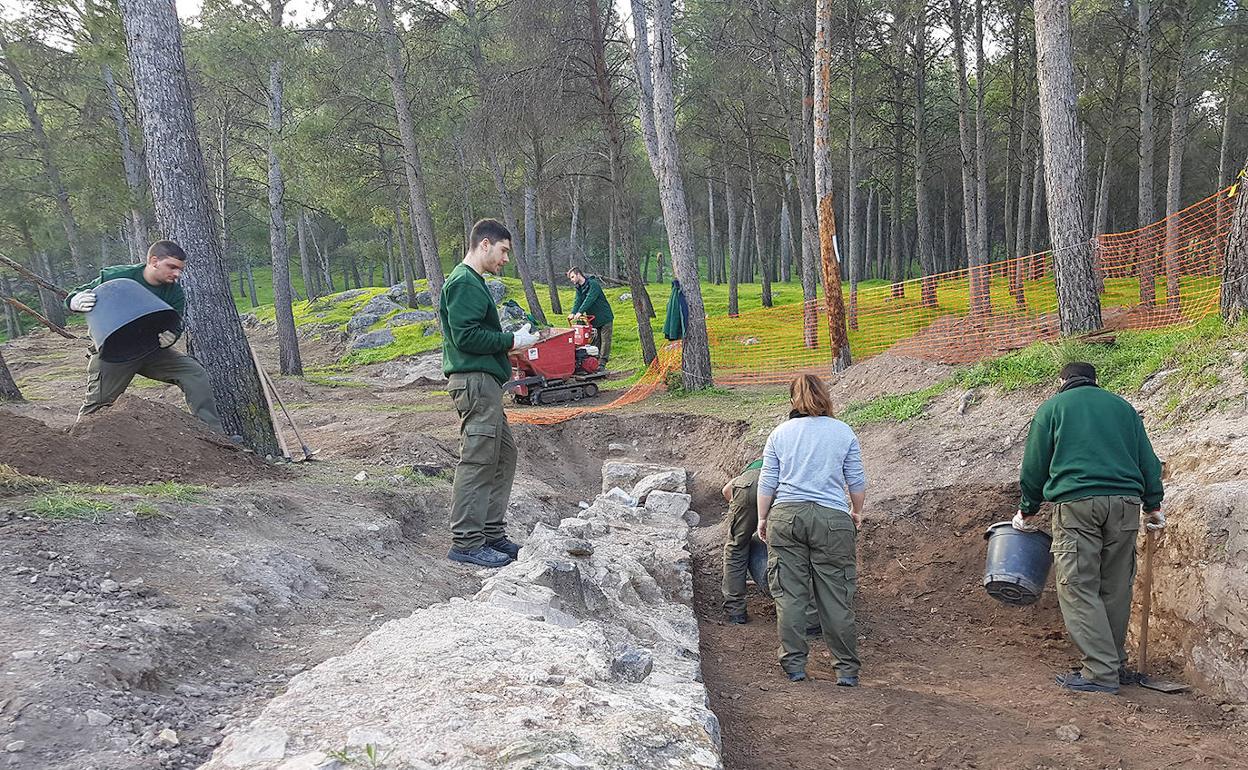 Recuperan el sendero medieval de Jaén al cerro de Santa Catalina | Ideal