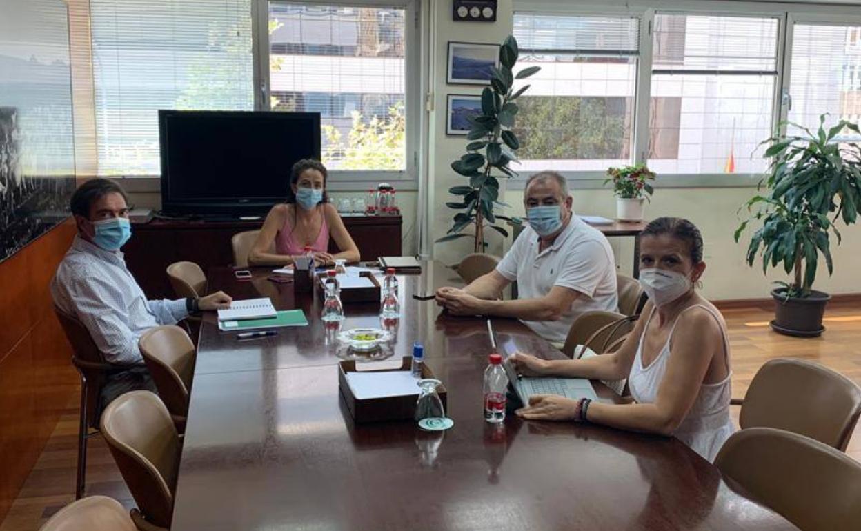 Asaja denuncia una subida del 72% en el precio para depositar residuos ...