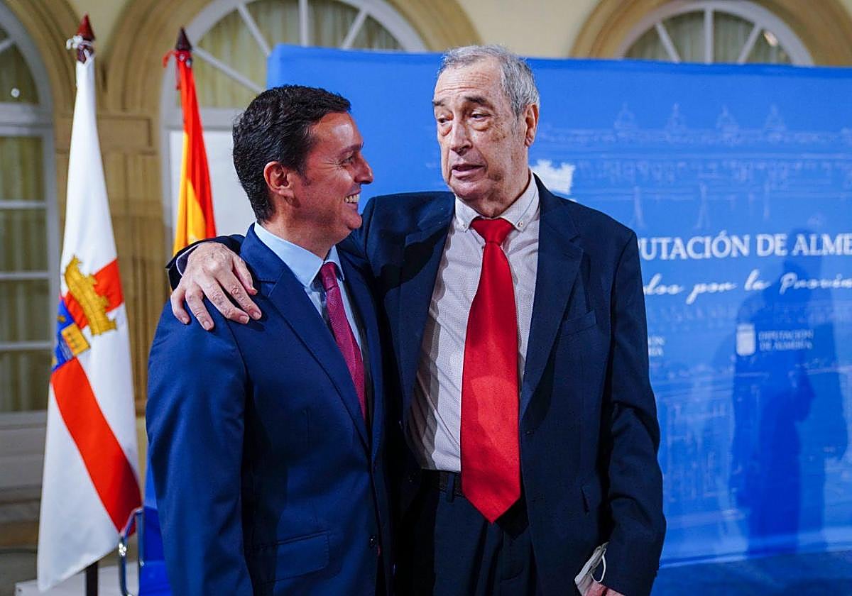 Muere Ambrosio Sánchez, el estandarte periodístico del deporte base | Ideal
