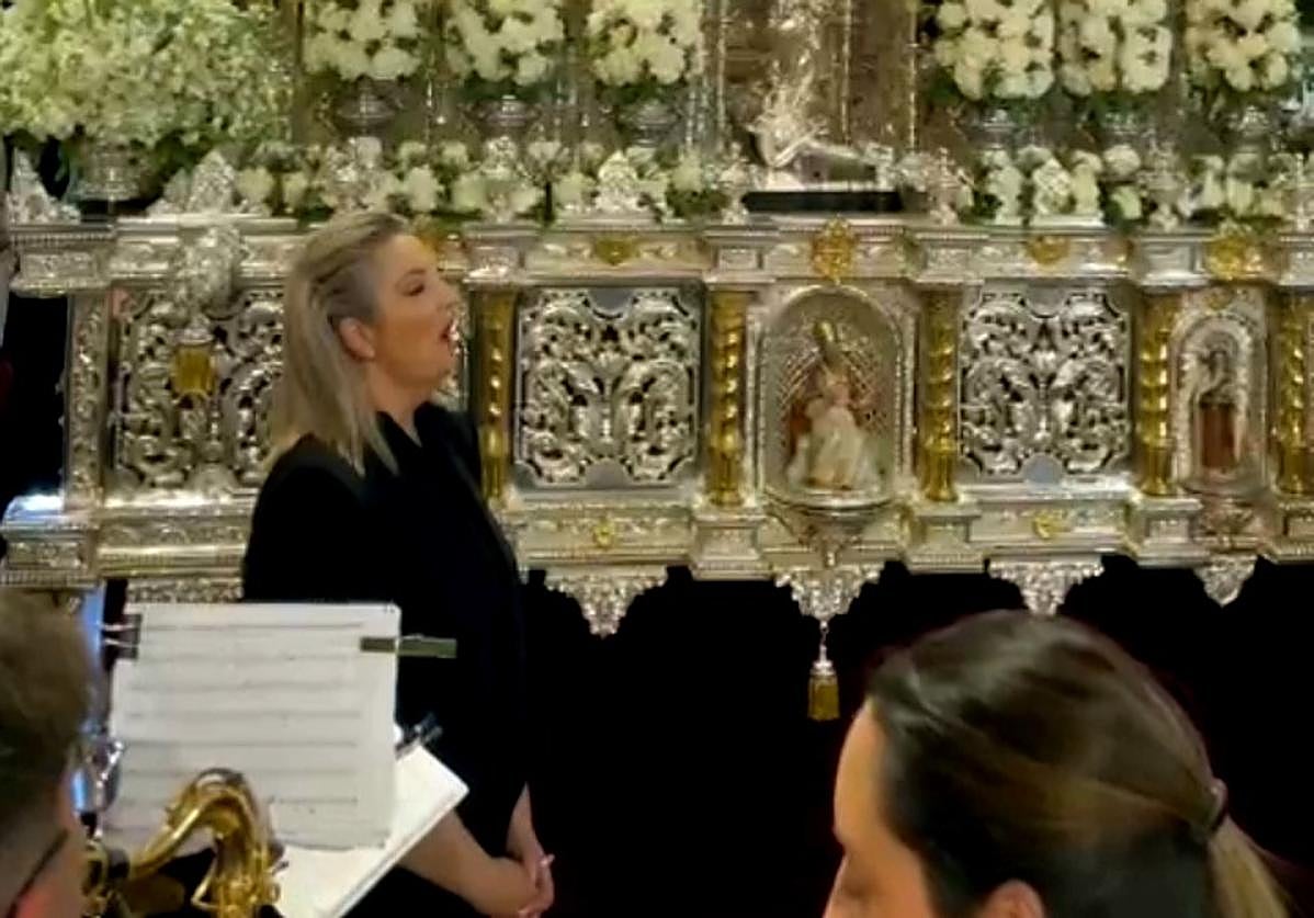 Mariola Cantarero canta a La Amargura | Ideal