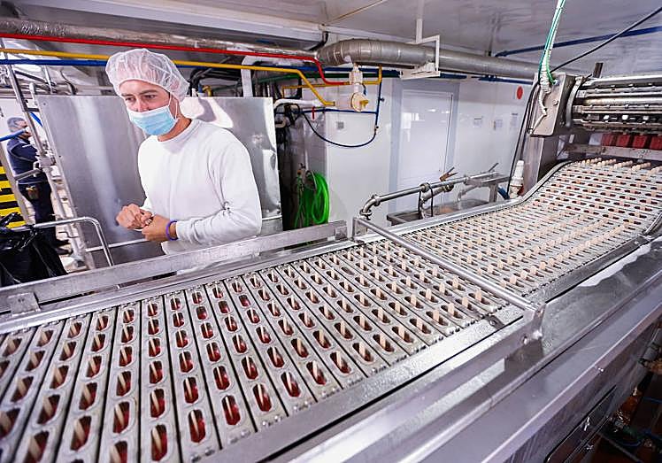 La granadina Nordwick compra La Ibense, la heladera más antigua de ...