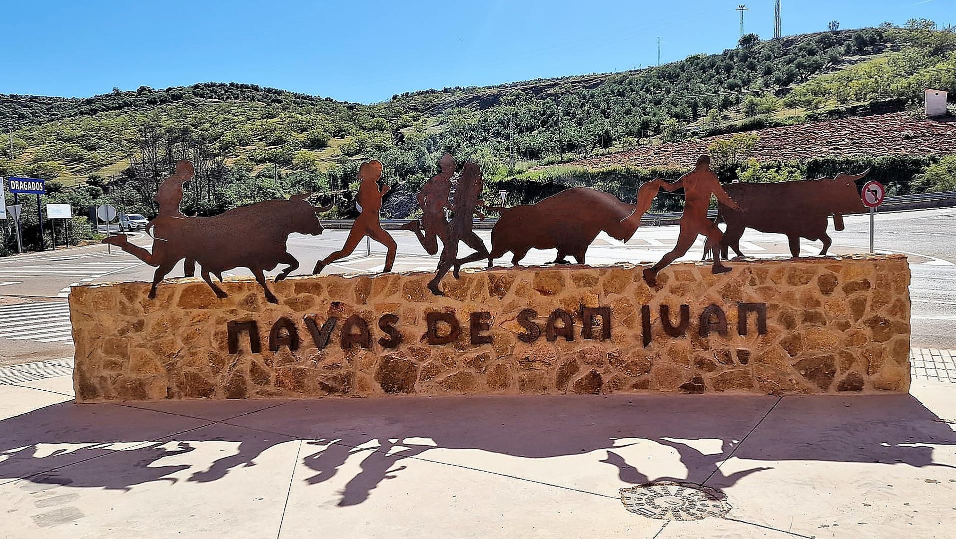 Navas de San Juan rinde homenaje a los encierros taurinos con un ...
