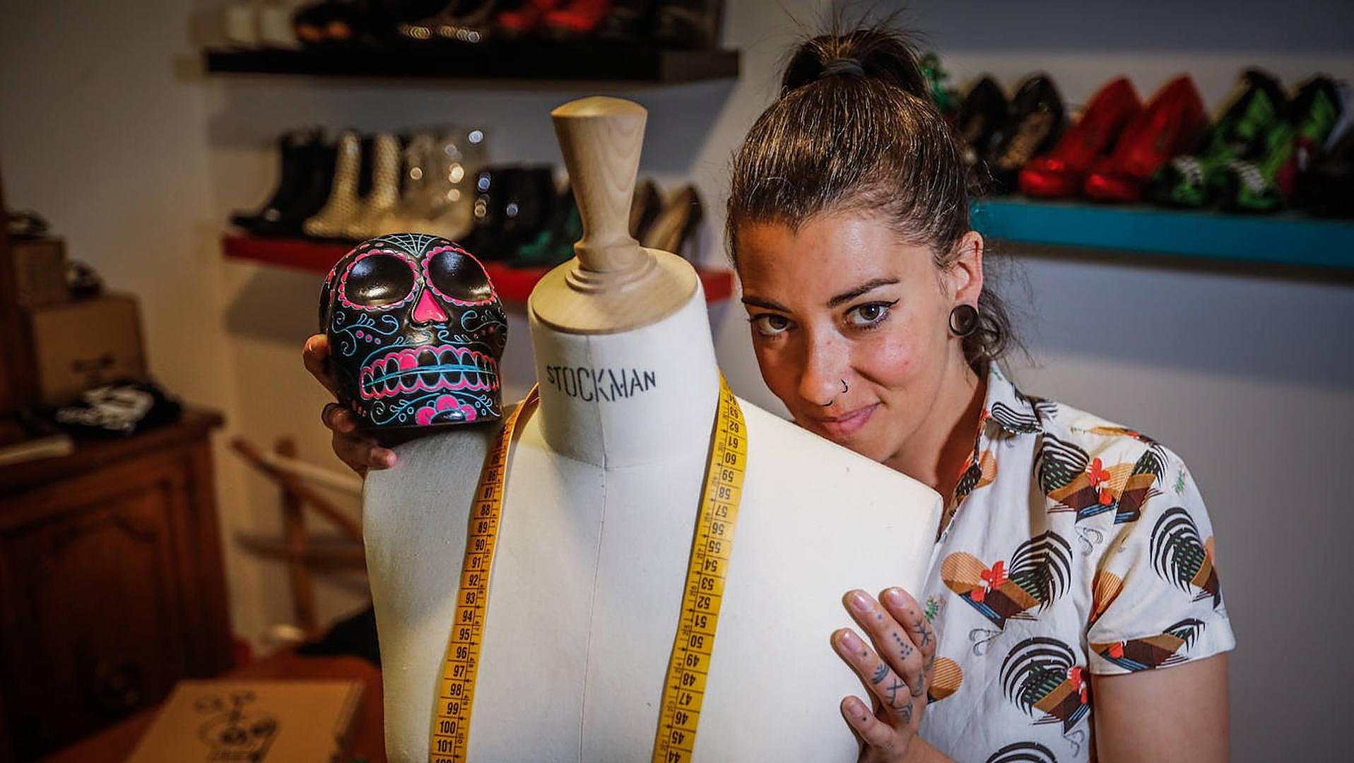 La Cara B: Carmencita de Granada, coser y cantar | Ideal