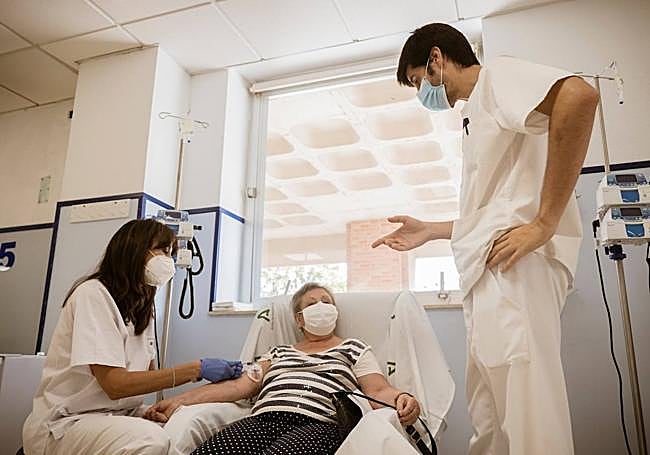 El Hospital de Jaén avanza en 200 ensayos clínicos y una nueva Unidad ...