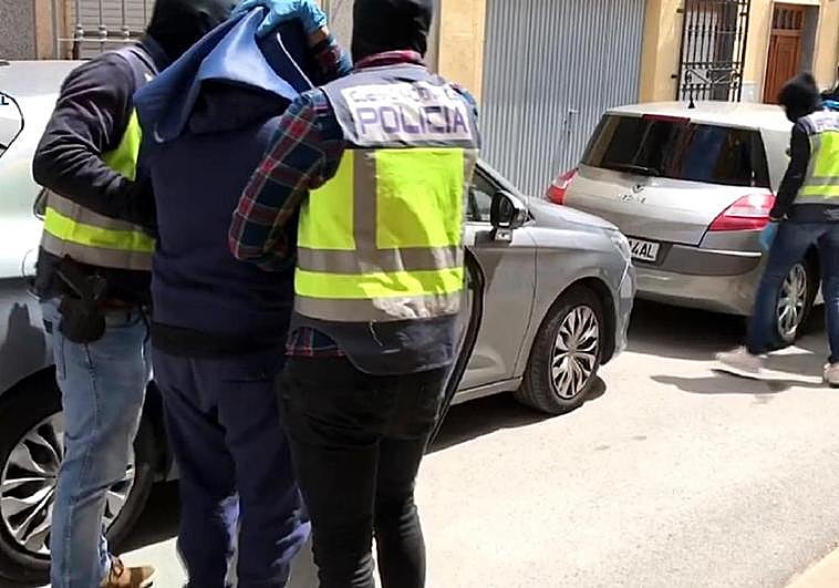 Hallan muerto en su celda al rapero detenido en Almería por montar una ...