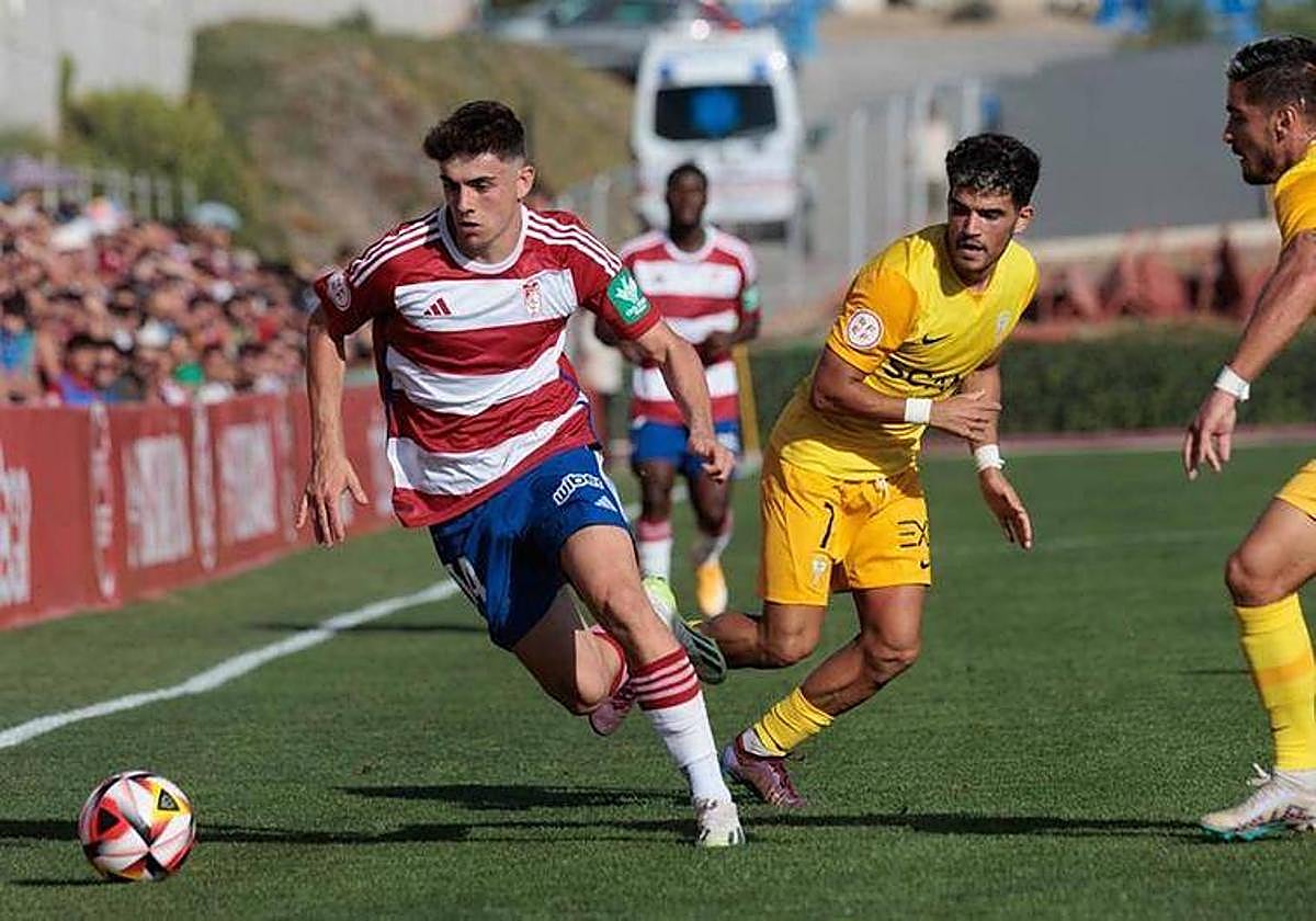 Primera RFEF: El líder visita Los Cármenes y mide la fortaleza del ...