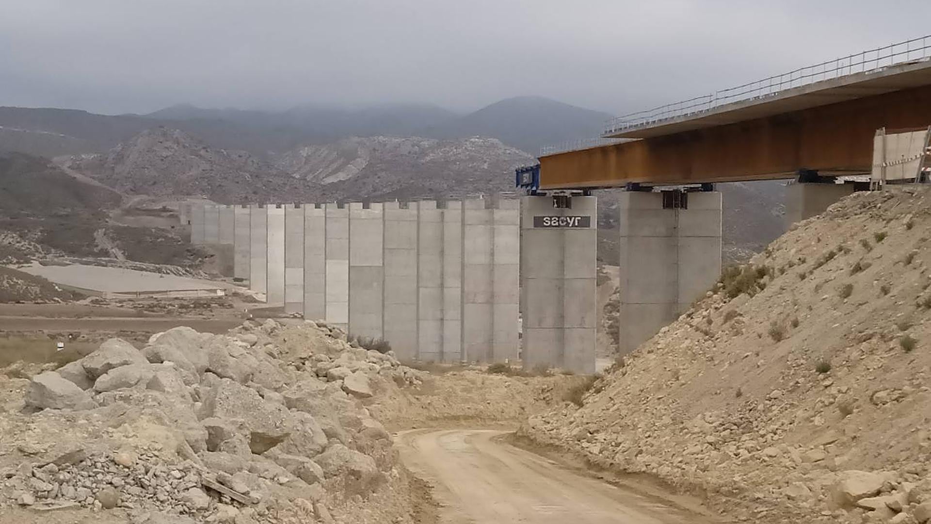 El viaducto de Los Feos: un reto técnico en la llegada del AVE a ...
