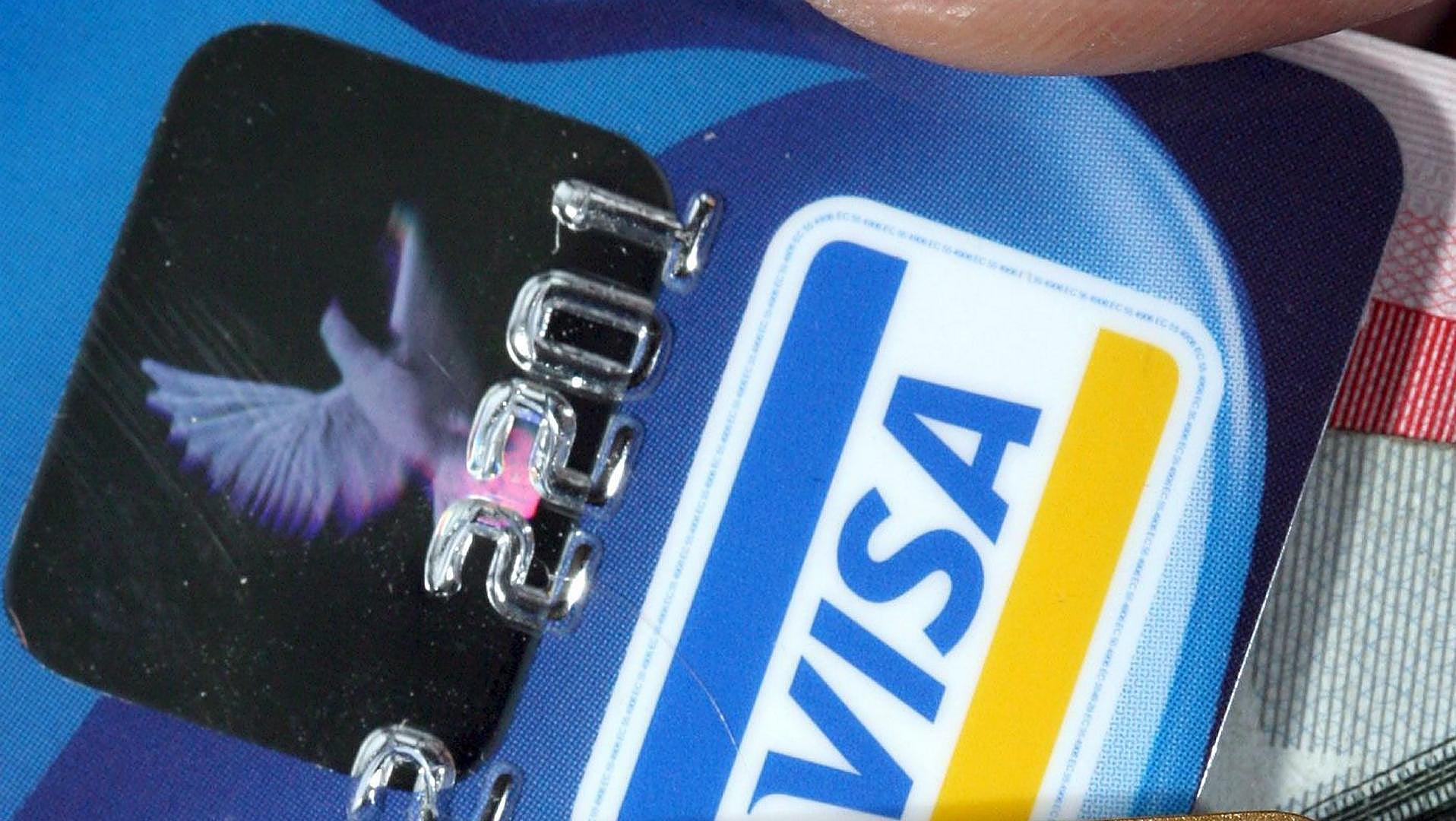 Estafa en Granada: Le roba la tarjeta a su abuelo en Armilla y se gasta ...