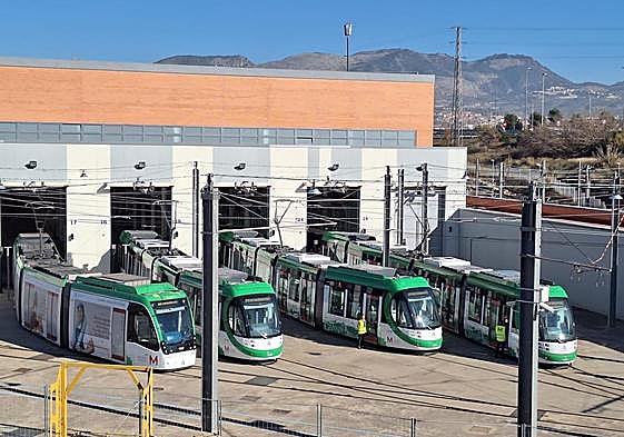 Llegan dos nuevos trenes para aumentar la flota del metro de Granada ...
