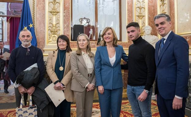 Un alumno del IES Severo Ochoa de Granada gana el primer premio del ... Un alumno del IES Severo Ochoa de Granada gana el primer premio del ...