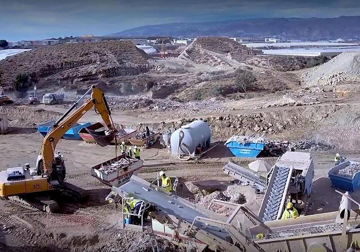 Transportes abrirá la línea del AVE hasta Lorca antes de que los trenes ...