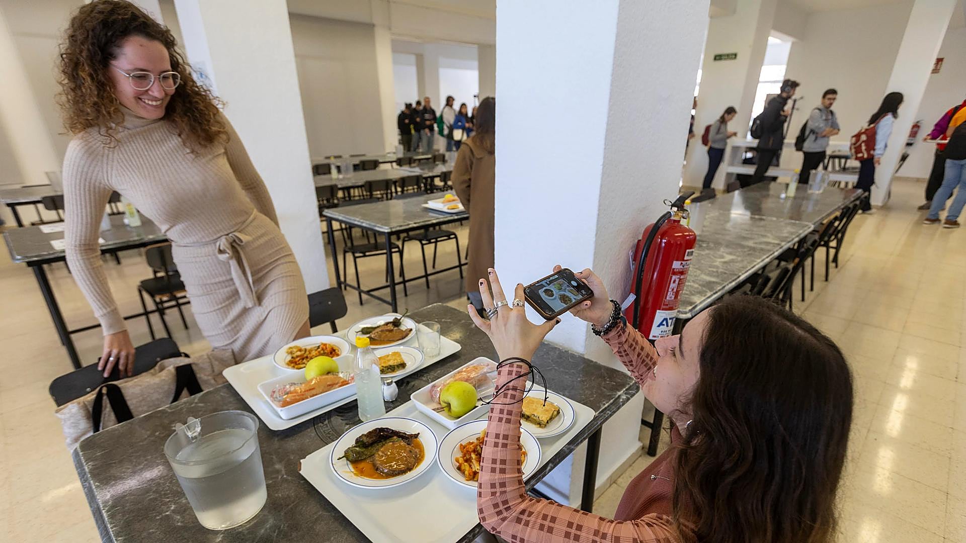 La gran novedad de la UGR en los menús para estudiantes más famosos de ...