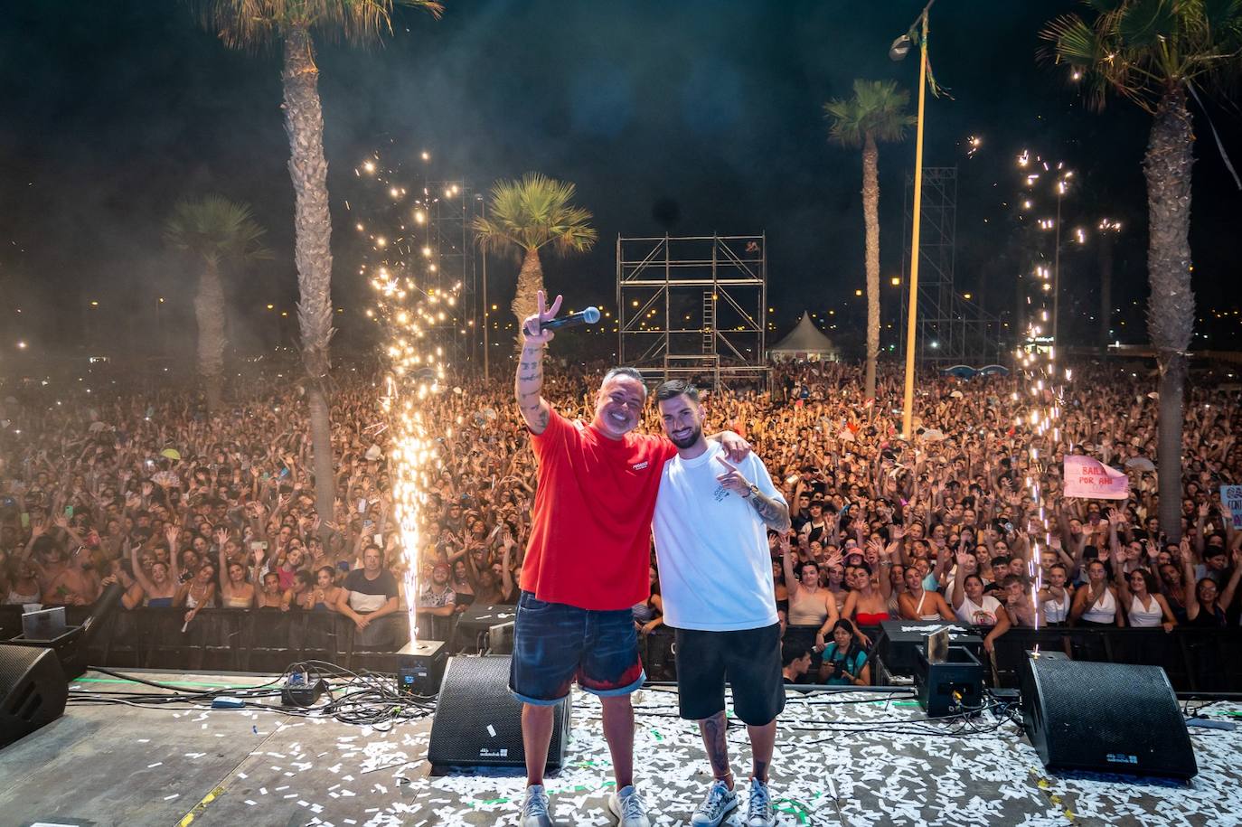 Juan Magán pone a bailar y saltar a más de 40.000 personas en Playa ...