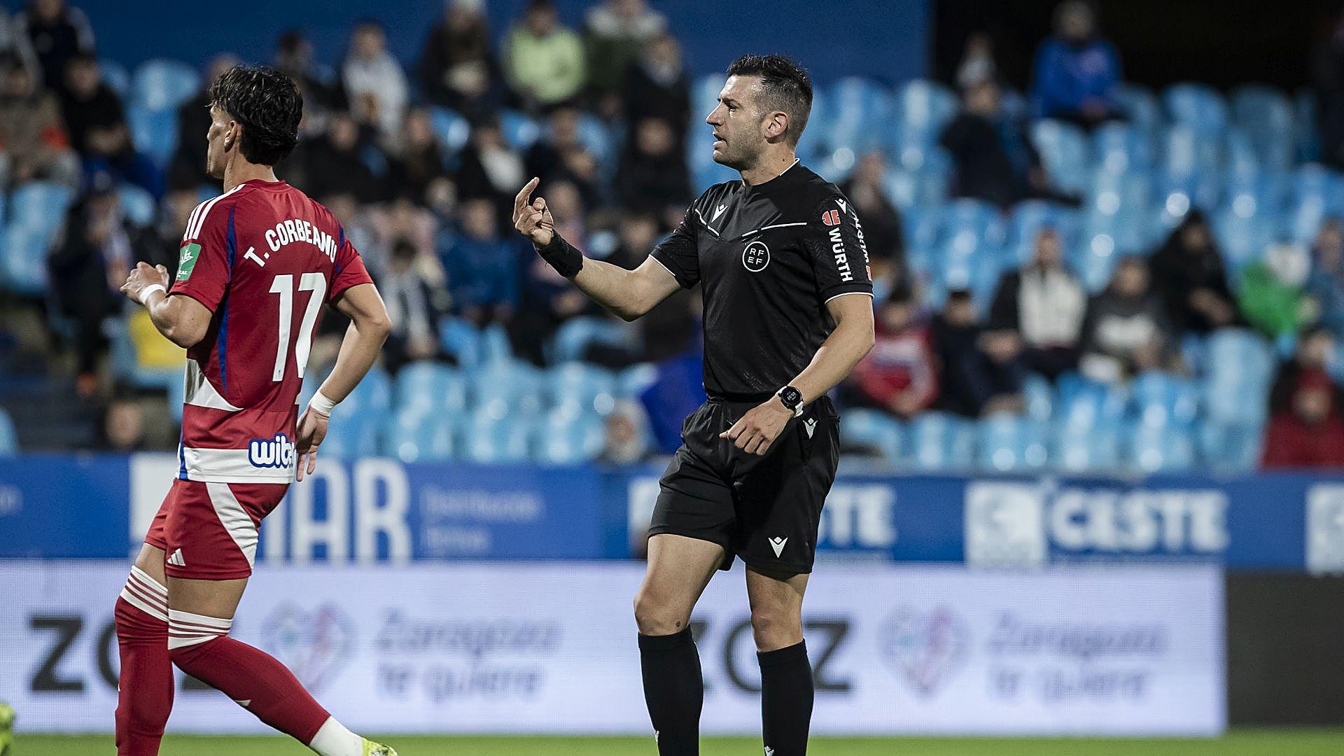 Cid Camacho falla al señalar penalti de Sergio Ruiz en Copa | Ideal