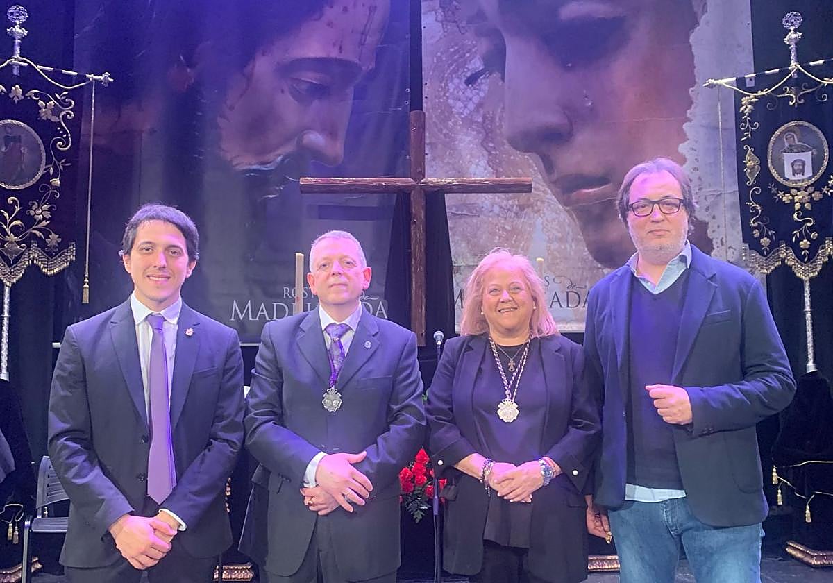 Ángel Lázaro emociona con su pregón de la Madrugá 2025 | Ideal