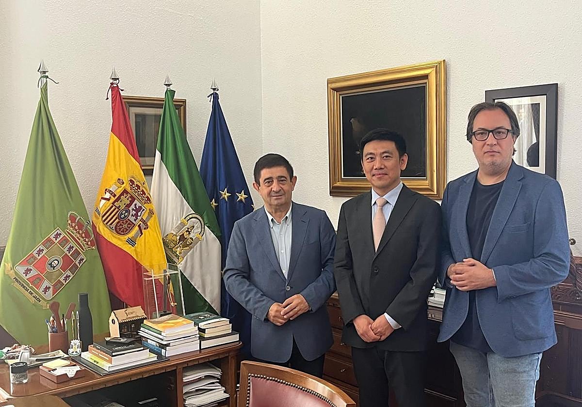 La Diputación expone a la empresa china Tianneng la convocatoria de ...