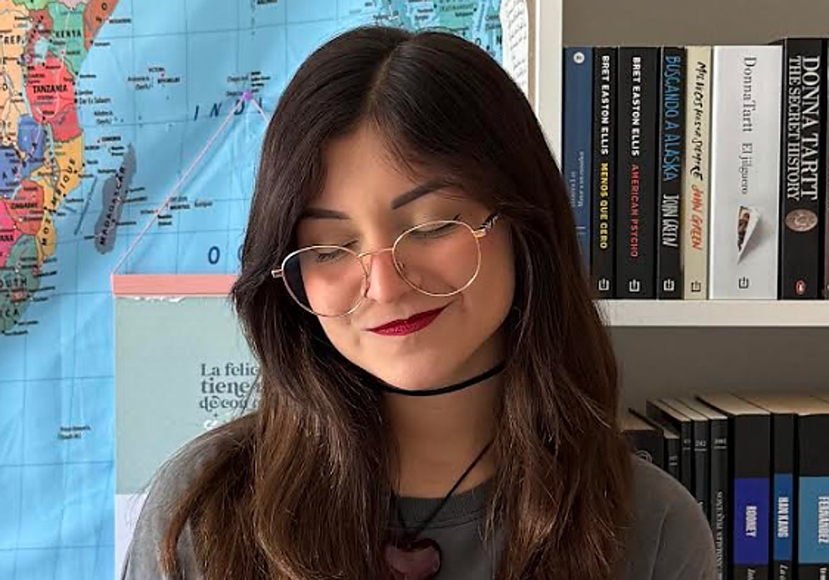 Alaska Lee, la joven estudiante de la UAL que convirtió la dislexia en ...