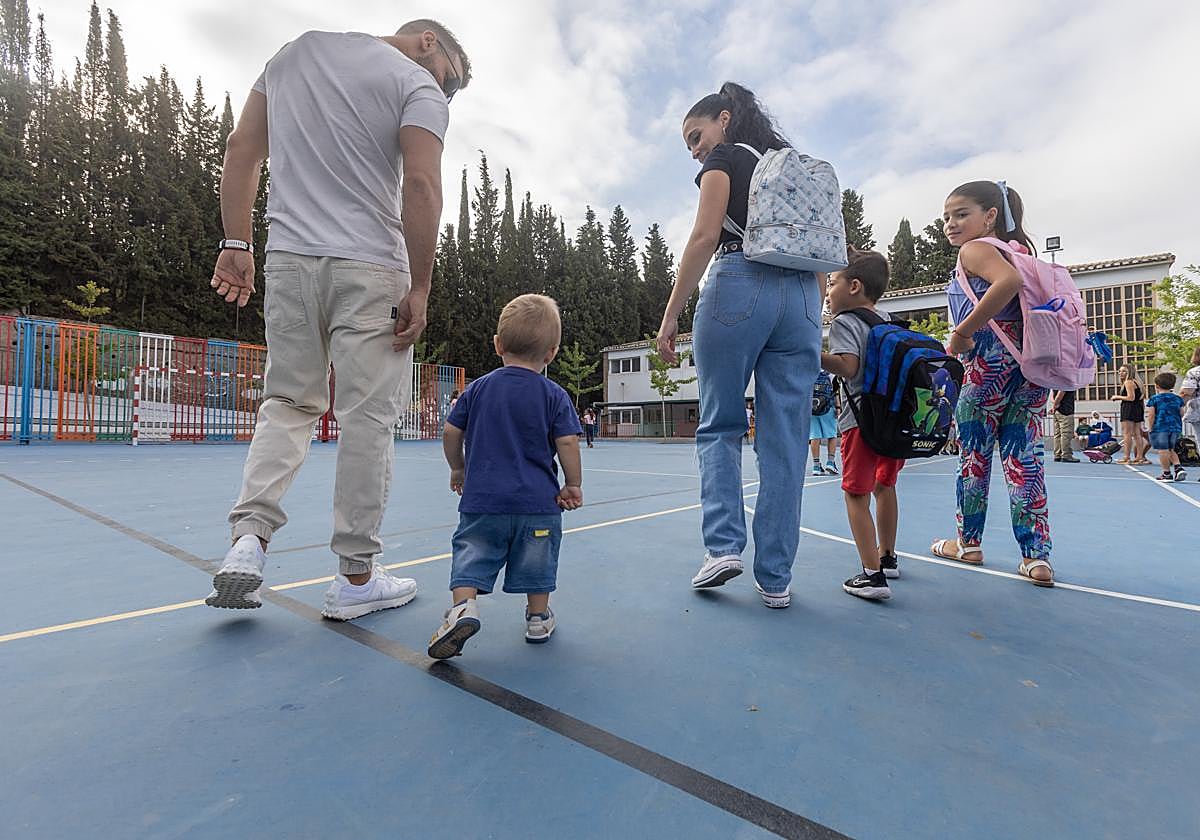 Calendario escolar en Granada: los festivos y los puentes para el curso ...