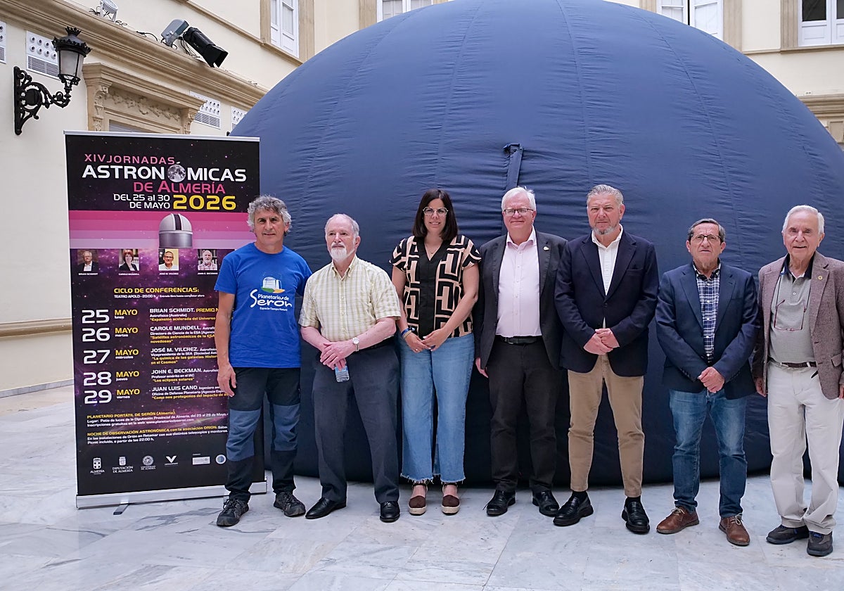 El cielo de Almería vuelve a desbordar pasiones | Ideal