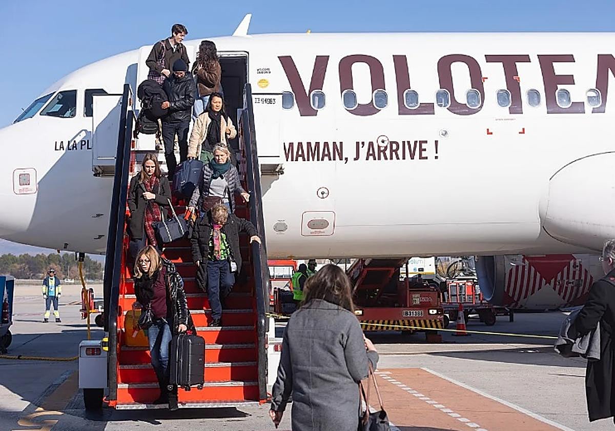 Volotea amplía los vuelos entre Granada y Santander durante el invierno ...