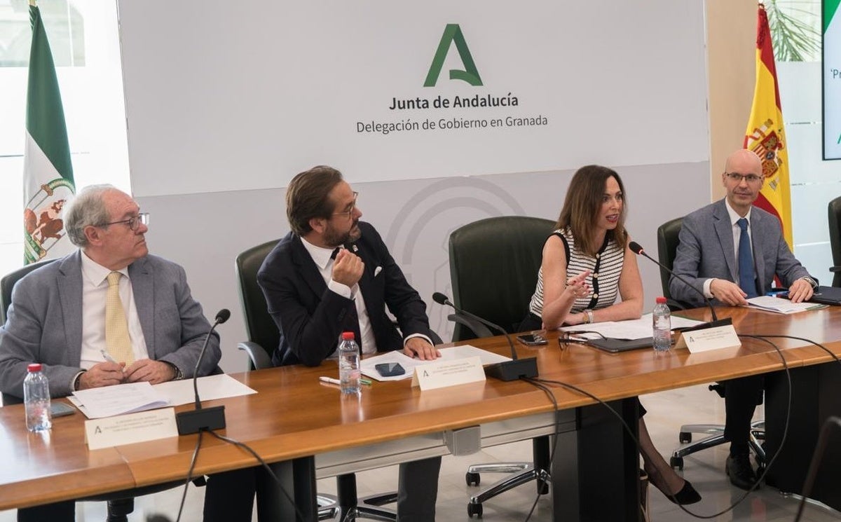 Las primeras concesiones de autobús renovadas de Andalucía entran en ...