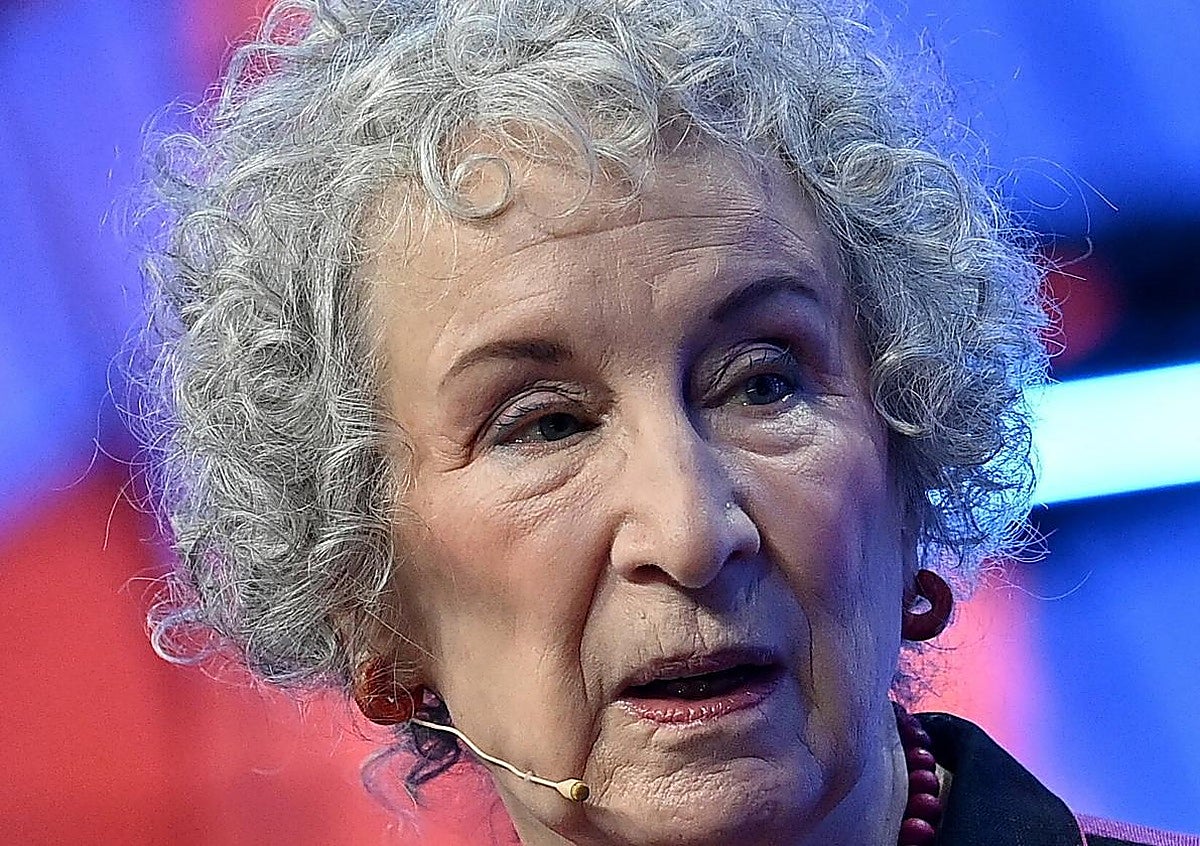 Margaret Atwood será nombrada Doctora Honoris Causa por la Universidad ...