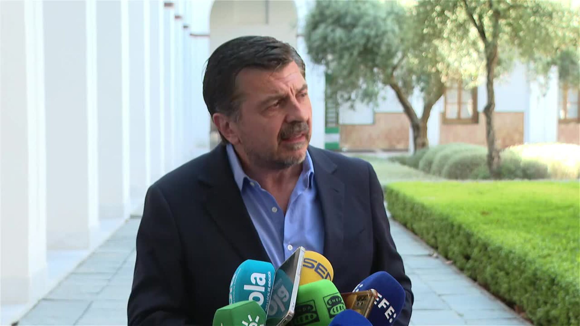 PP-A afirma, tras reproche de Vox sobre falta de contactos, que hay ...