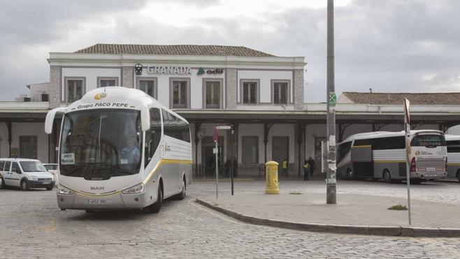 Renfe licita un contrato para el transporte en bus seis meses más entre ...