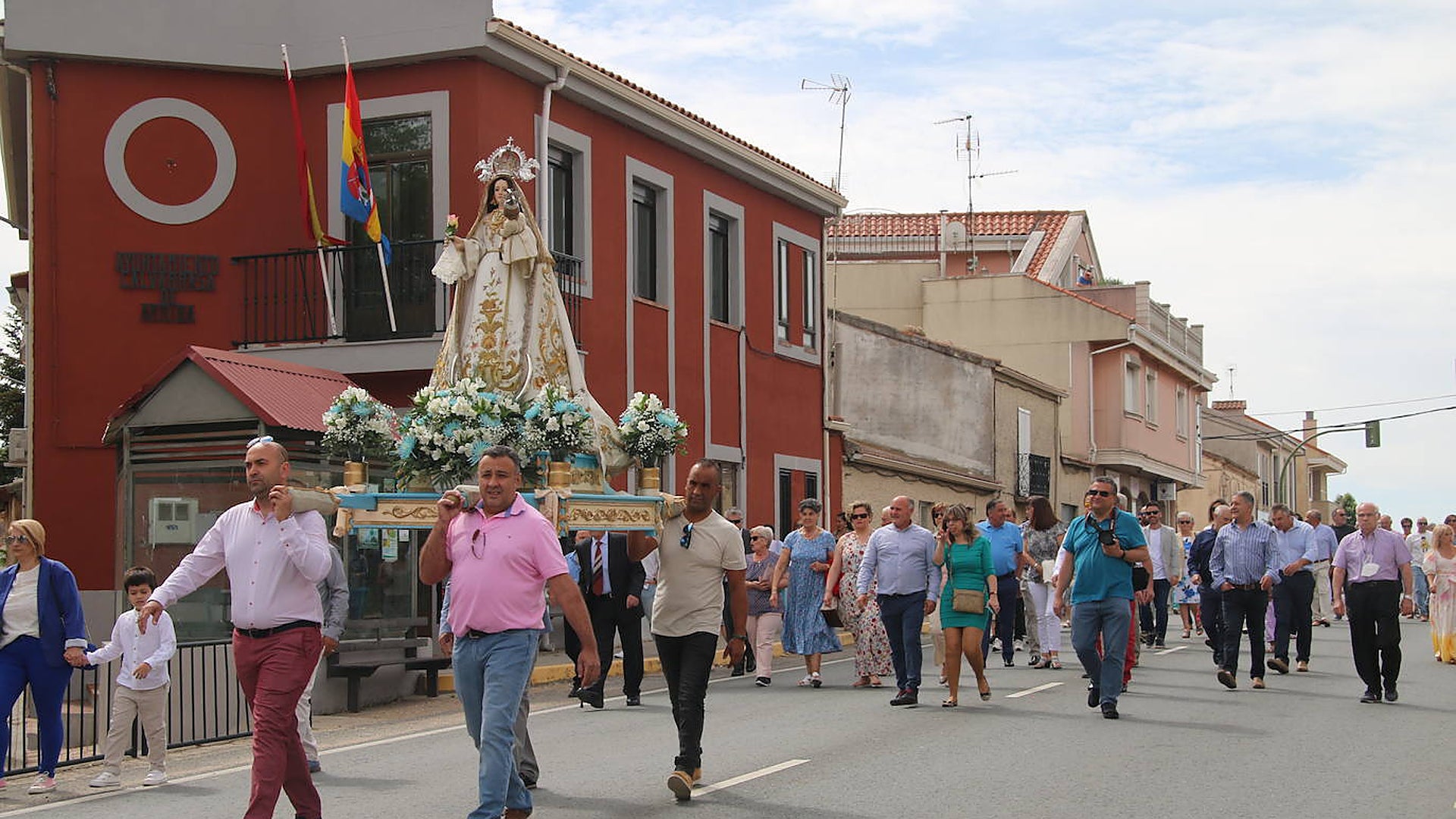 Cinco días de auténtica fiesta en Calvarrasa de Arriba | La Gaceta de ...