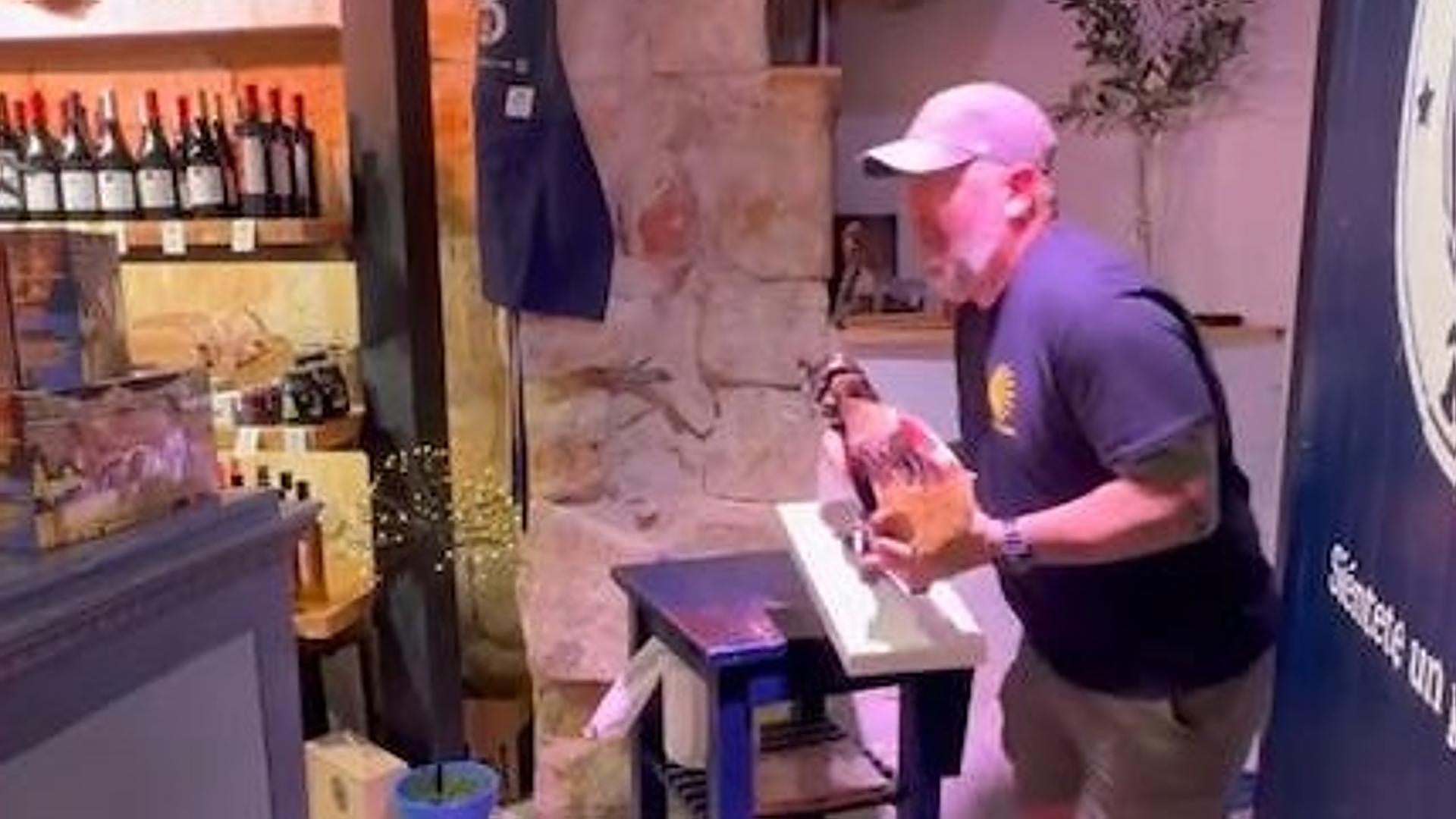 Los nuevos y divertidos vídeos de Larry Shy, el influencer americano ...