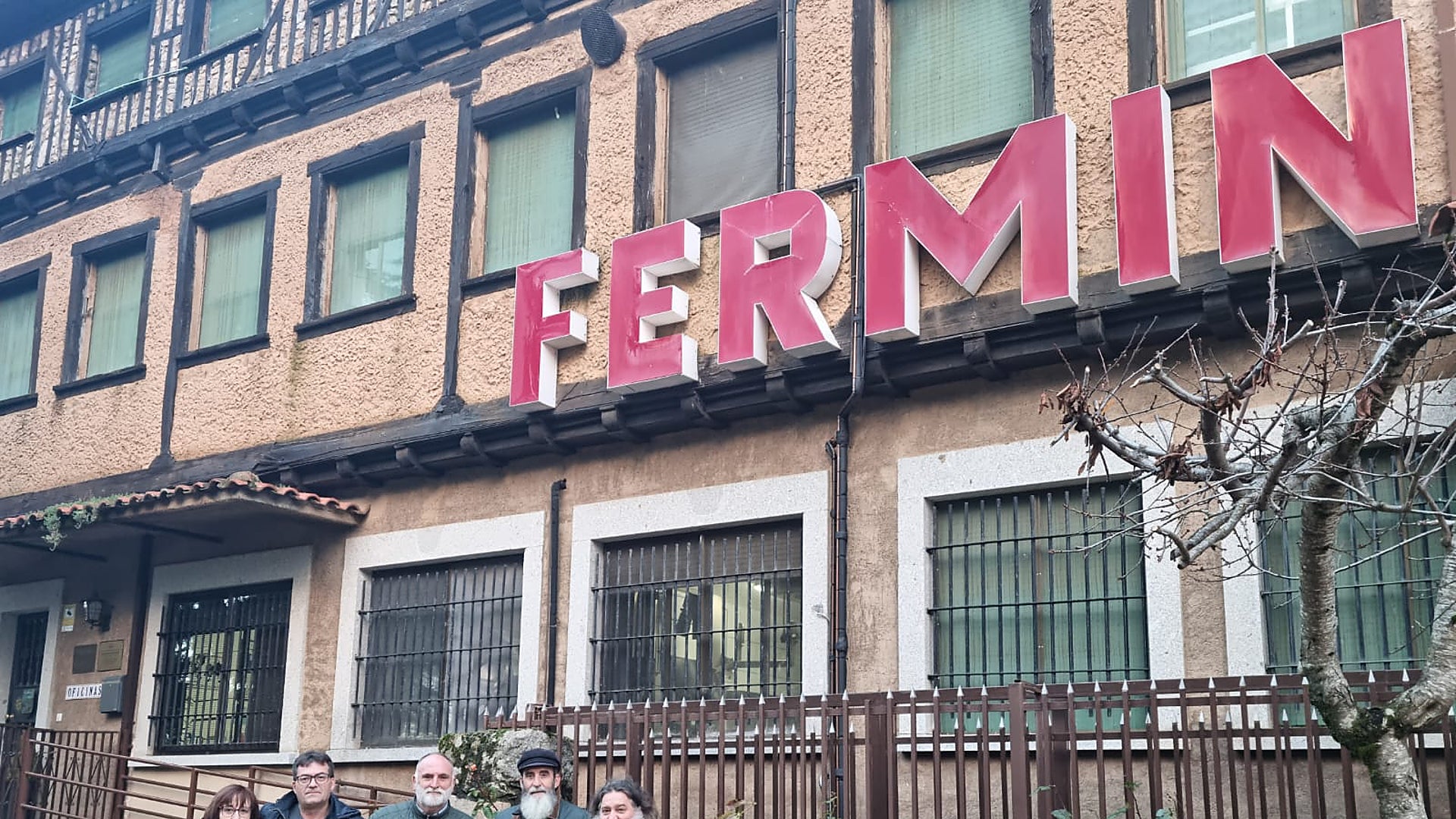 El chef José Andrés visita Embutidos y Jamones Fermín | La Gaceta de ...