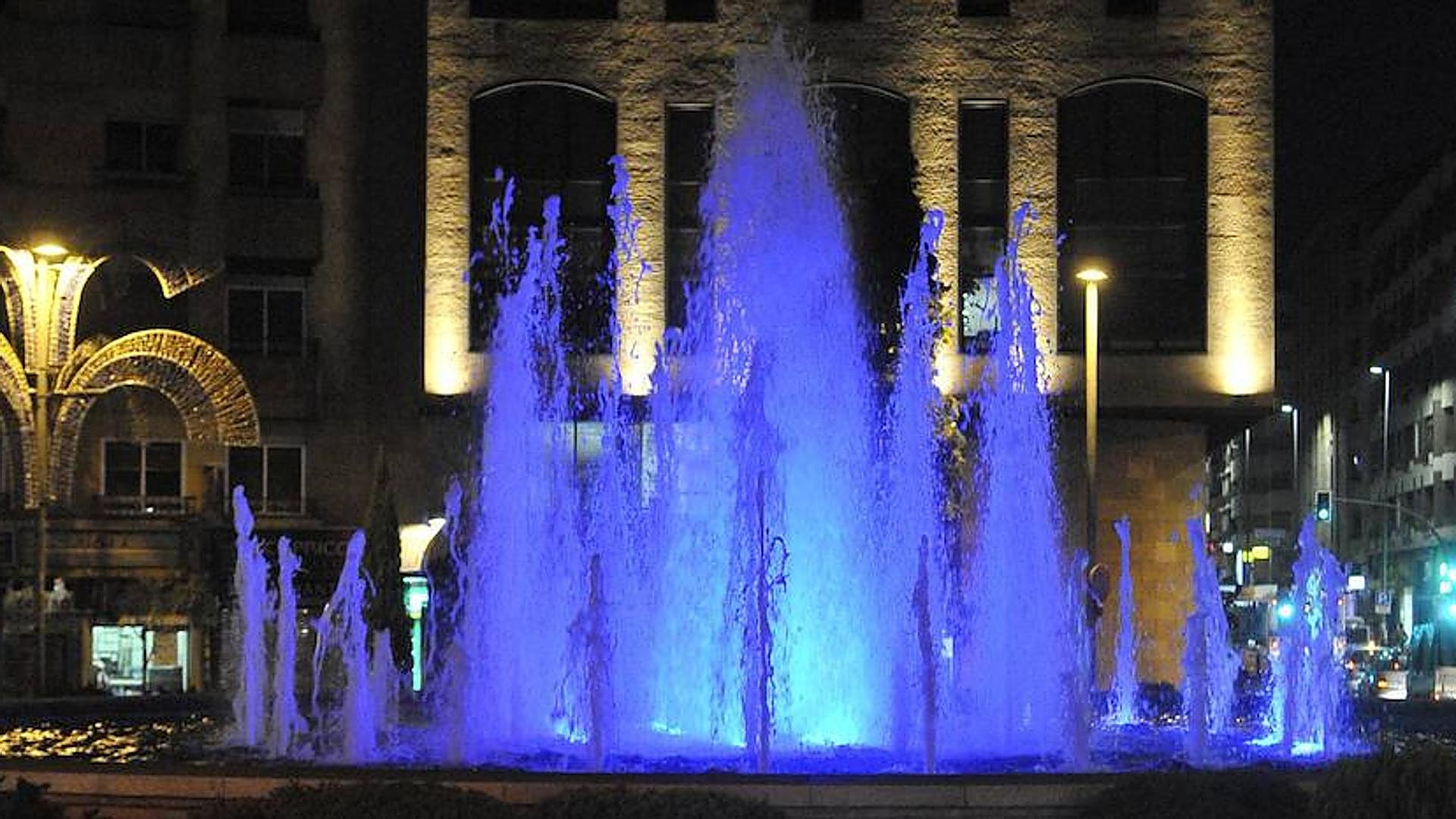 ¿Por qué se ilumina la Puerta de Zamora de color azul este domingo ...