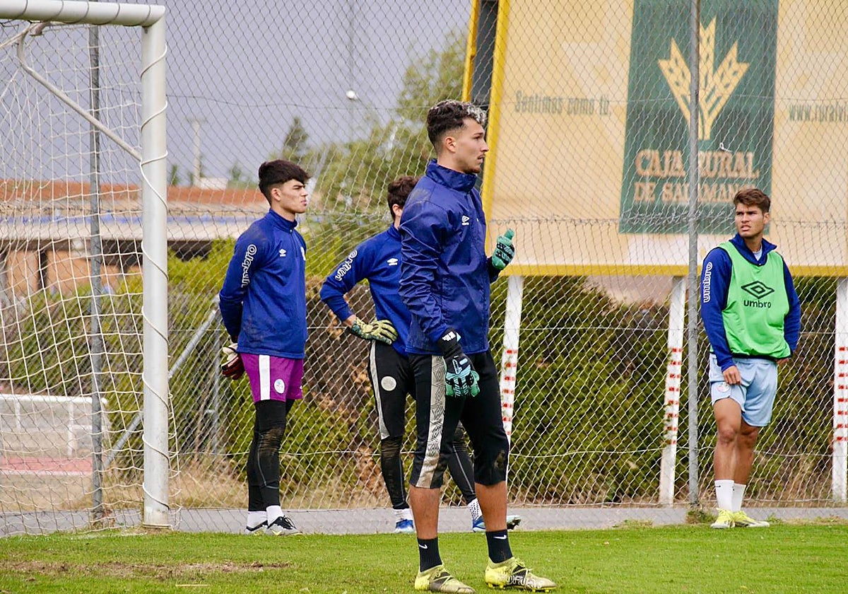 El Salamanca UDS vuelve a los entrenamientos con Eric Ruiz como ...